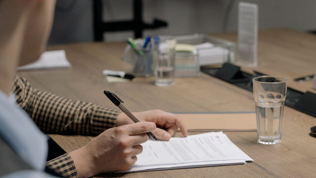 How to Read a Japanese Job Offer or Employment Contract — Hello World Japan